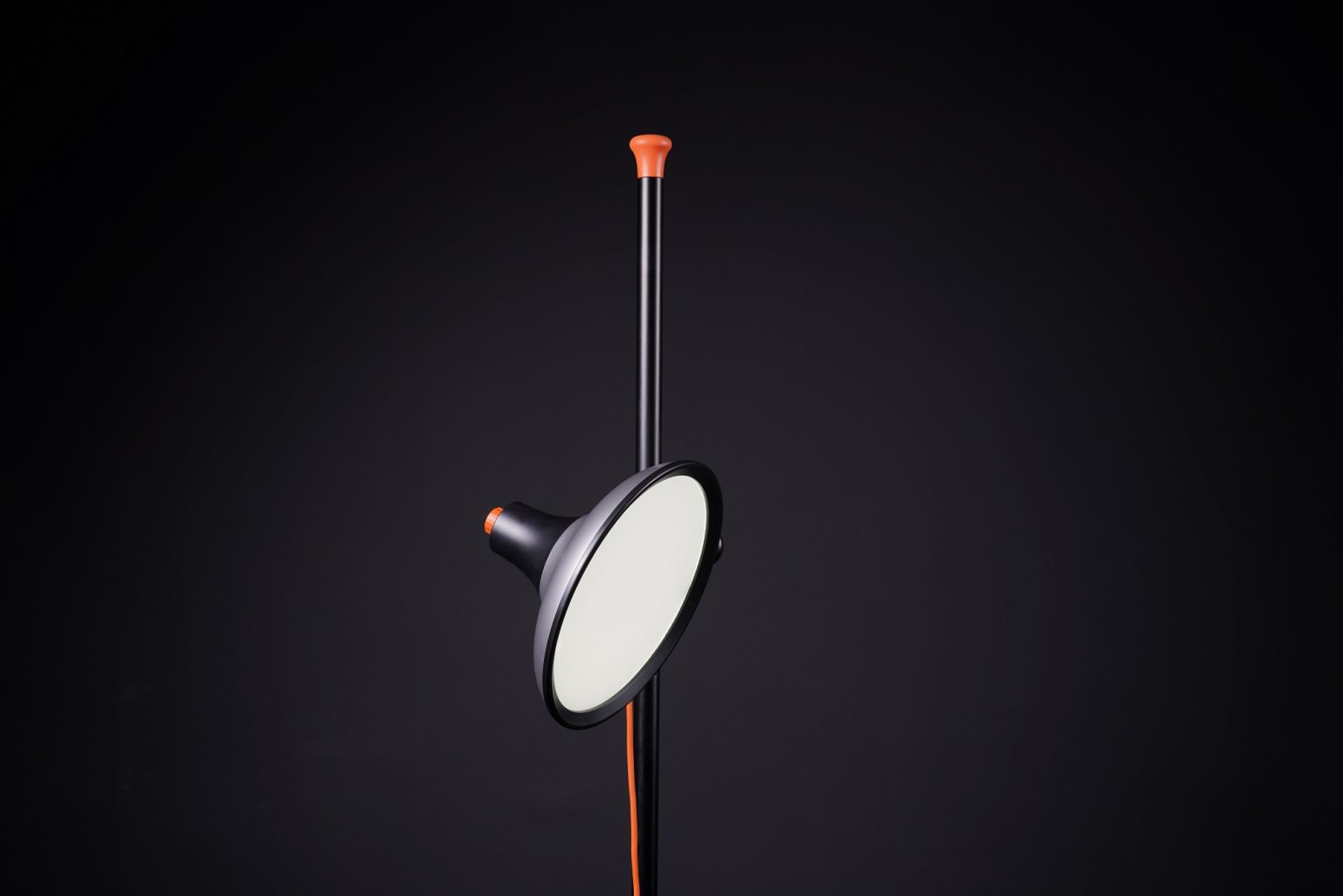 Artist Studio Lamp 2 – The Daylight Company
