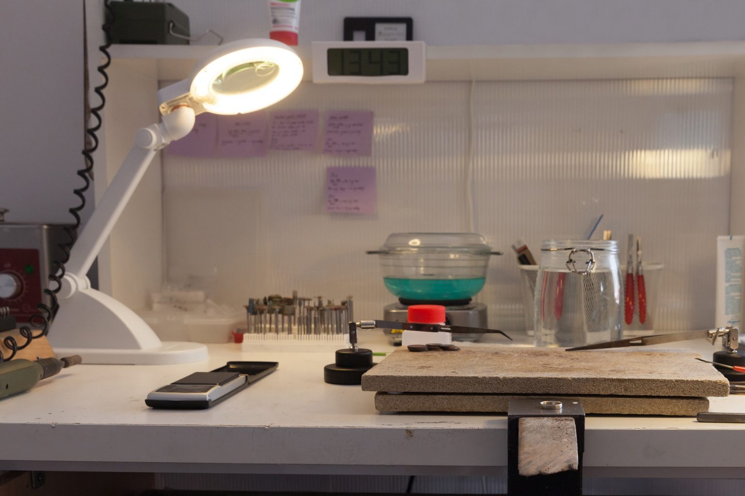 LED Magnifying Table Lamp - The Daylight Company